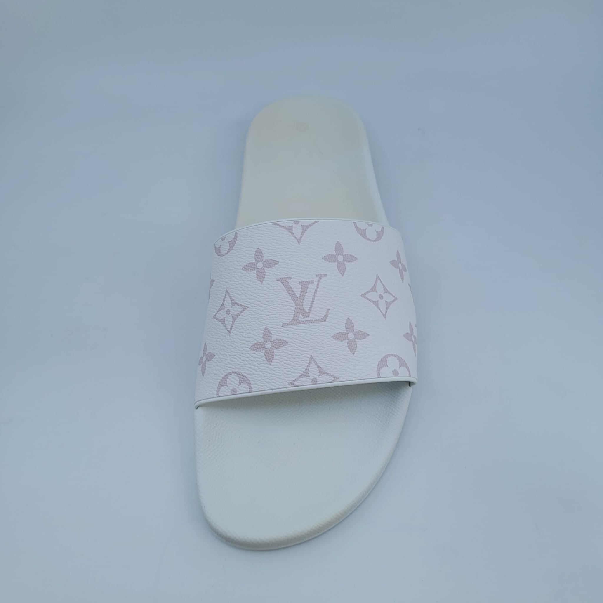 Louis Vuitton Men's White Monogram Canvas Waterfront Mule – Luxuria & Co.