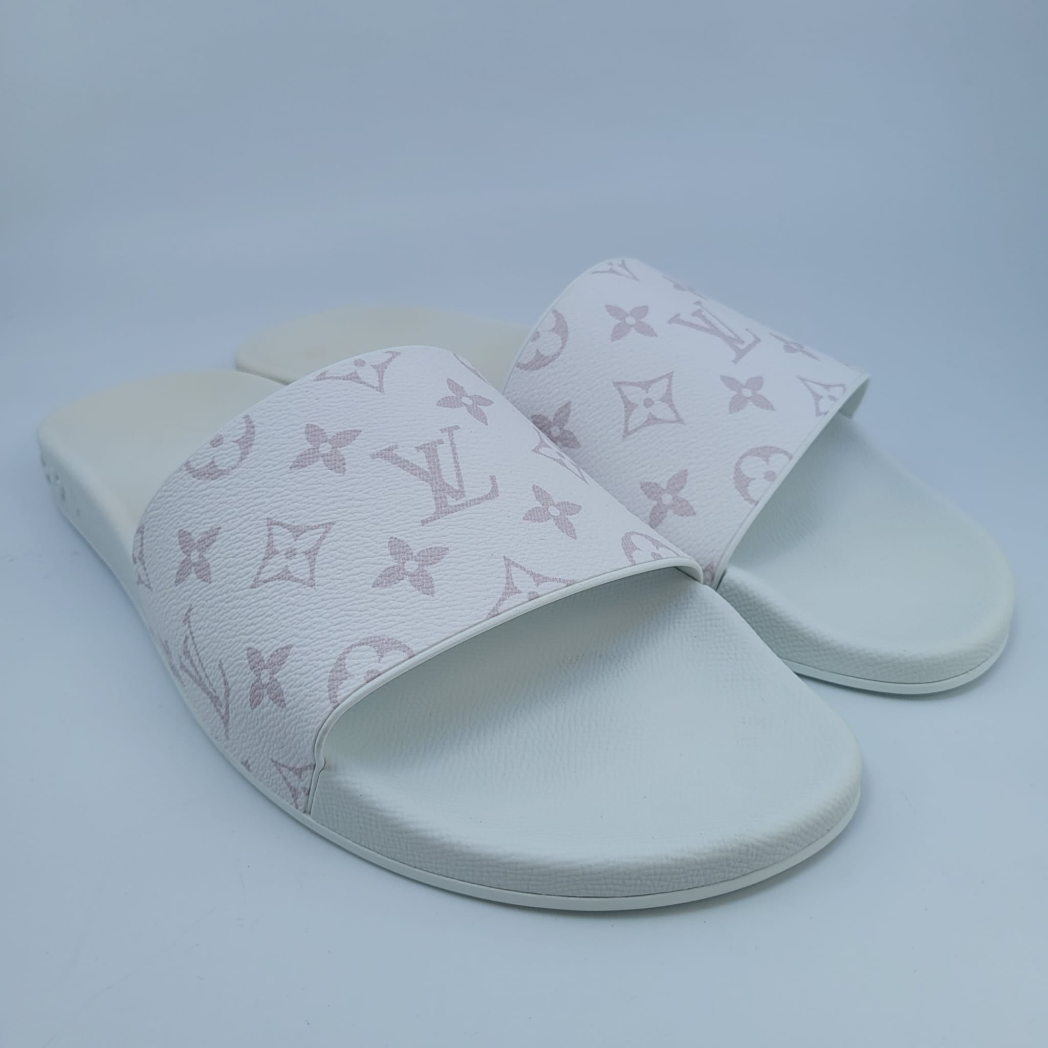 Louis Vuitton Men's White Monogram Canvas Waterfront Mule – Luxuria & Co.