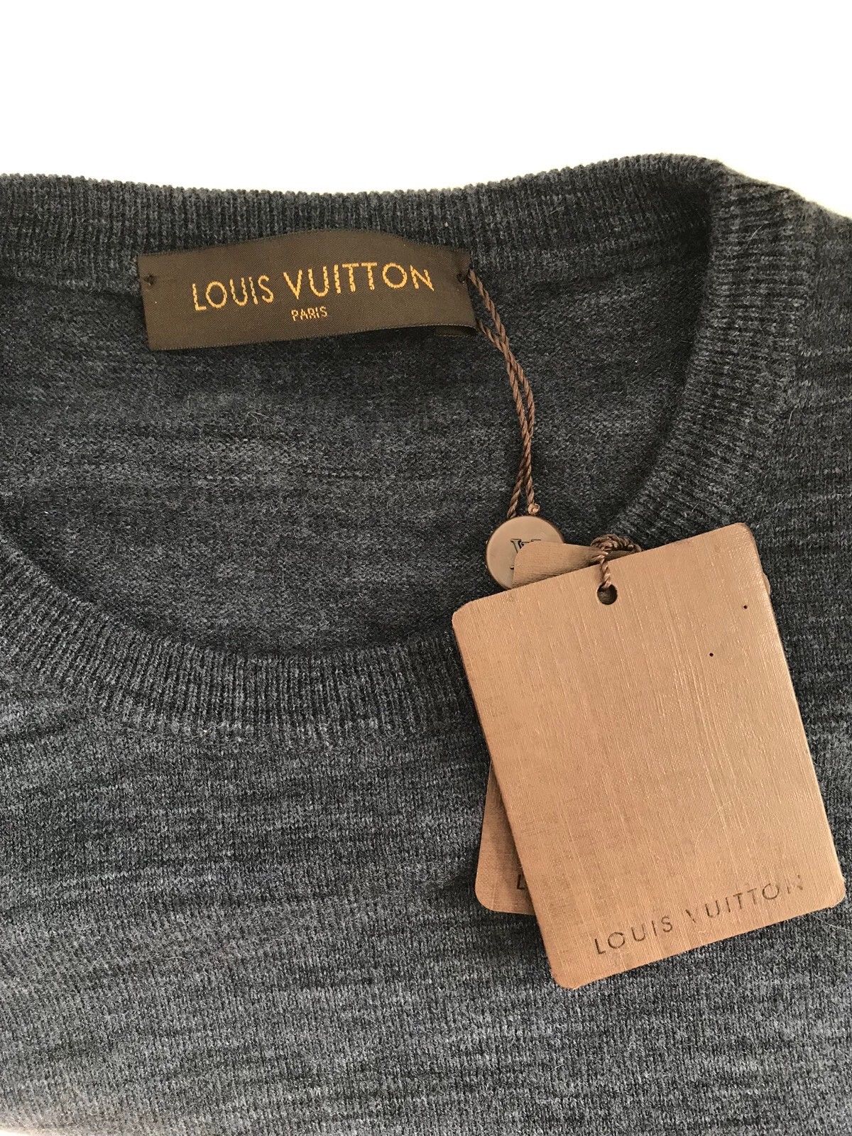 Louis Vuitton Men's Blue Gray Cashmere Crewneck Sweater – Luxuria & Co.